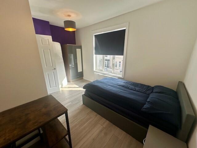 1 bedroom house share to rent