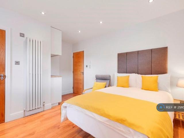 1 bedroom house share to rent