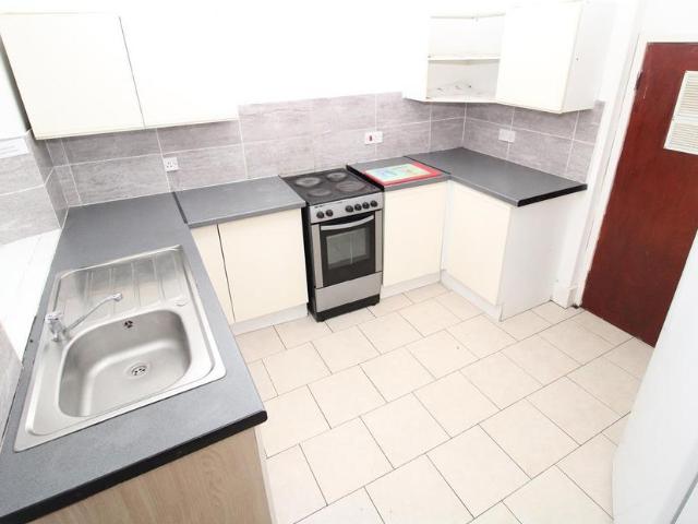 1 bedroom house share to rent