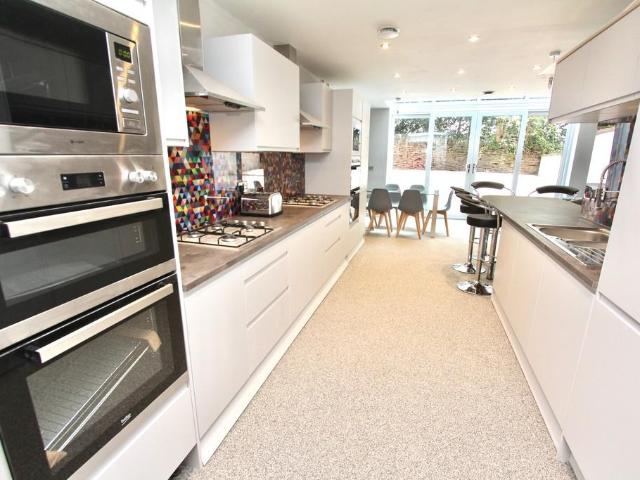 1 bedroom house share to rent