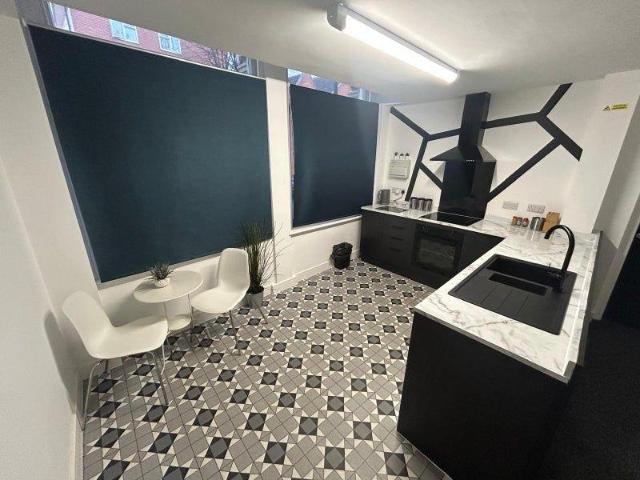 1 bedroom house share to rent