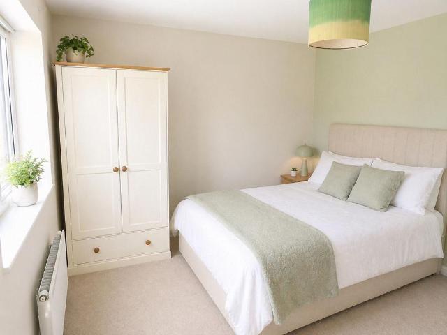 1 bedroom house share to rent