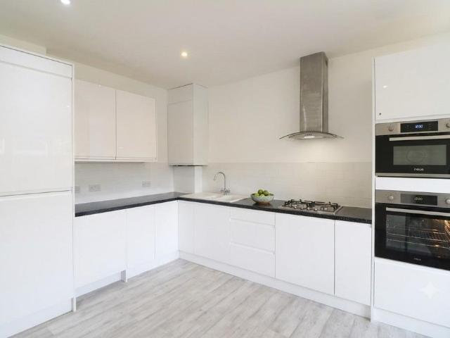 1 bedroom house share to rent