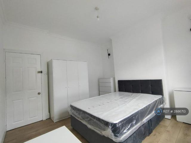 1 bedroom house share to rent