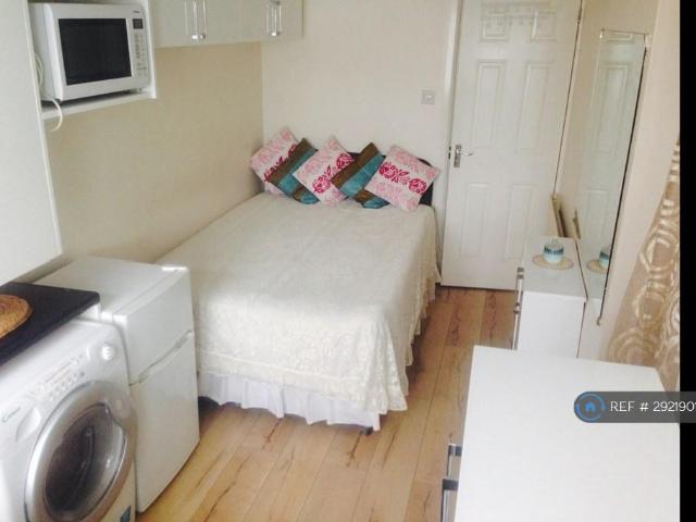1 bedroom house share to rent