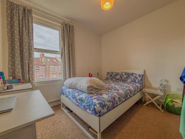 1 bedroom house share to rent