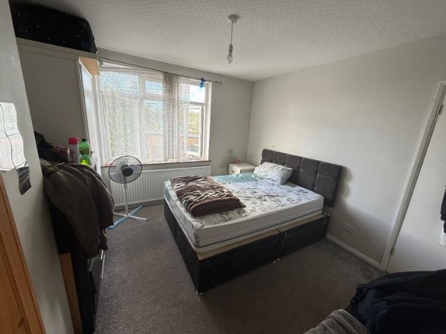 1 bedroom house share to rent