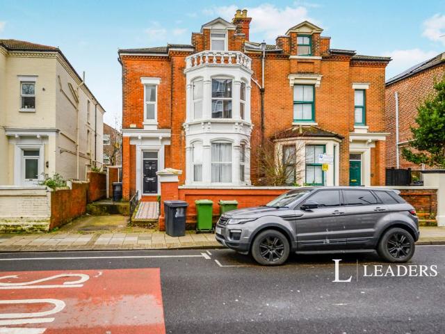 1 bedroom house share to rent