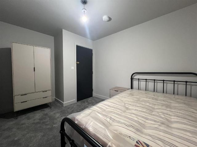 1 bedroom house share to rent