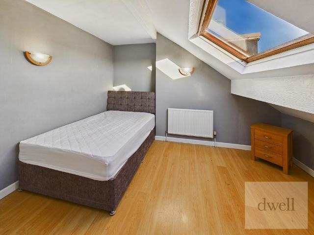 1 bedroom house share to rent