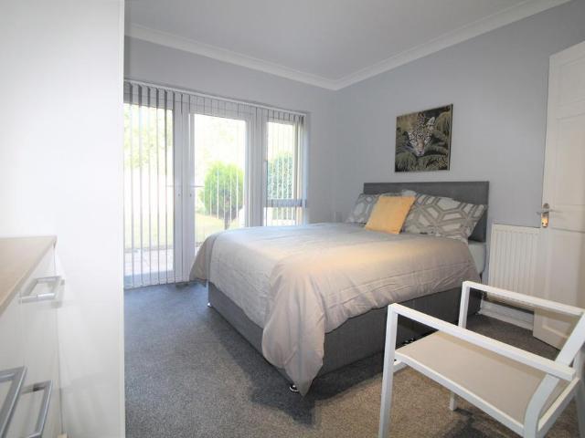 1 bedroom house share to rent