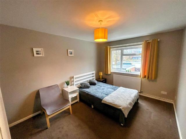 1 bedroom house share to rent