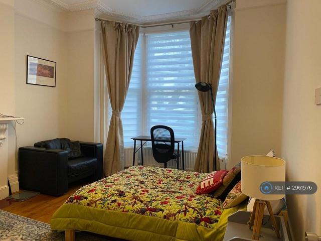 1 bedroom house share to rent