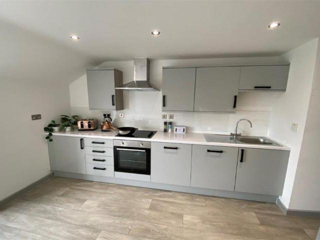 1 bedroom house share to rent