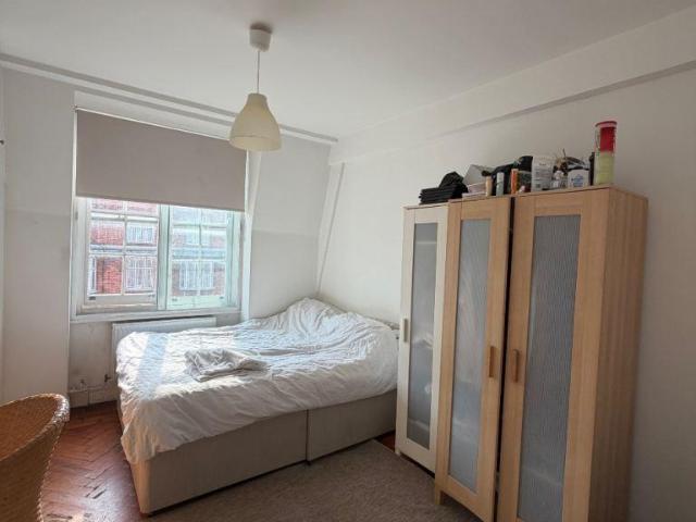 1 bedroom house share to rent