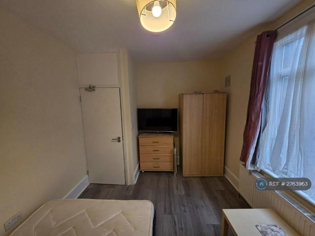 1 bedroom house share to rent