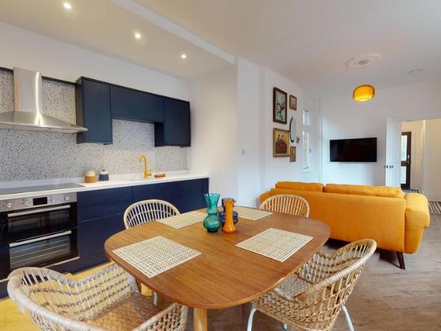 1 bedroom house share to rent