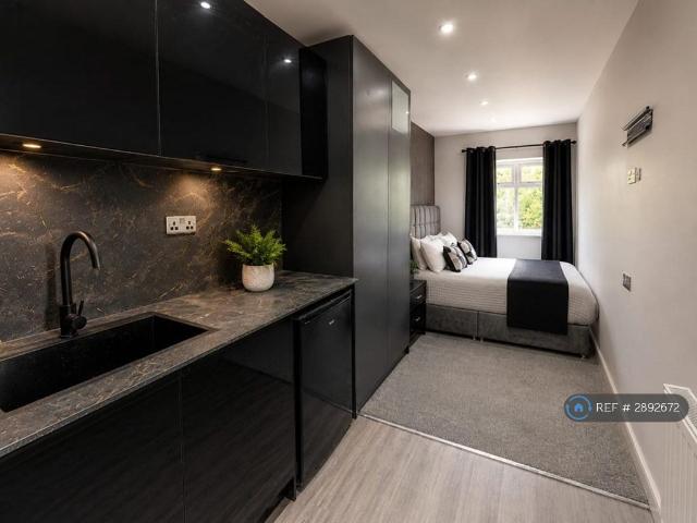 1 bedroom house share to rent