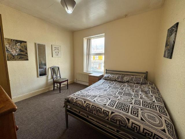 1 bedroom house share to rent