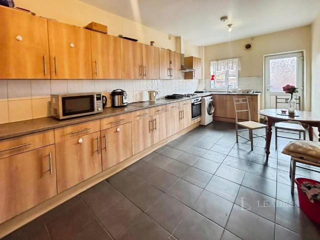 1 bedroom house share to rent