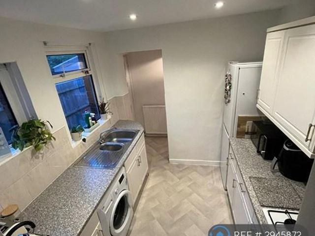 1 bedroom house share to rent
