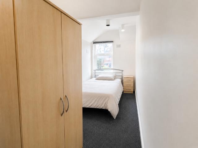 1 bedroom house share to rent