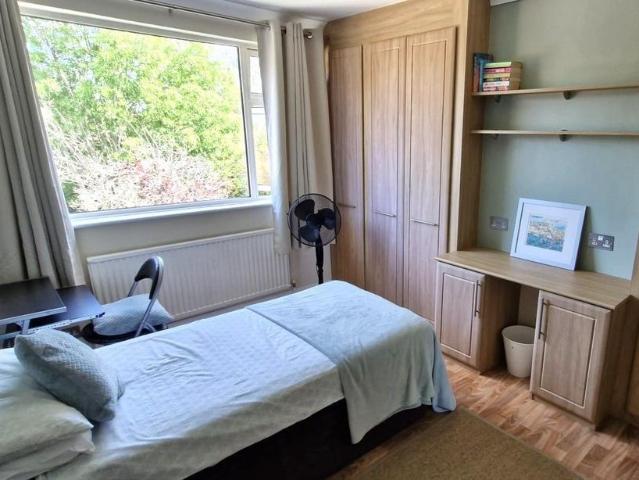 1 bedroom house share to rent