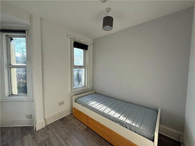1 bedroom house share to rent