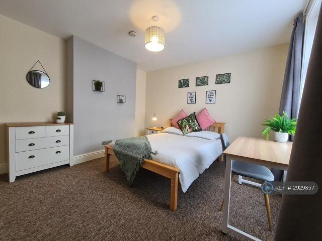 1 bedroom house share to rent