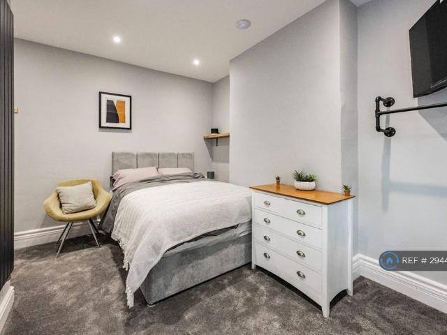 1 bedroom house share to rent