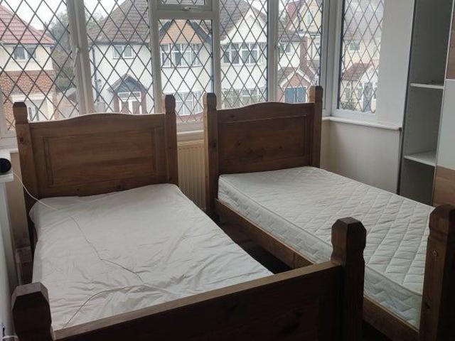 1 bedroom house share to rent