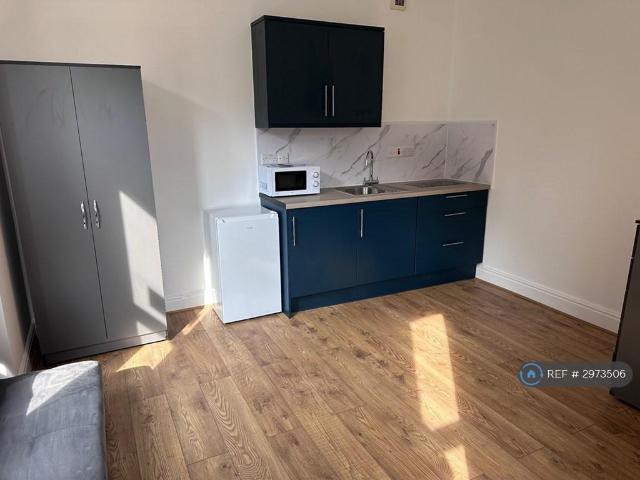 1 bedroom house share to rent