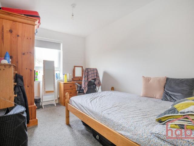 1 bedroom house share to rent