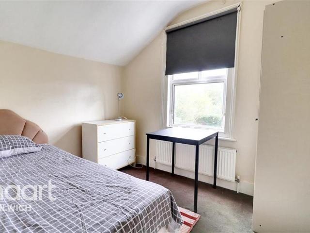1 bedroom house share to rent