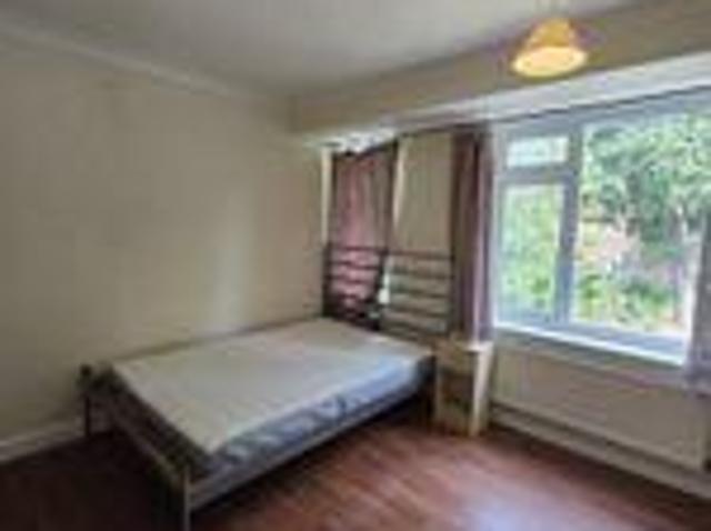 1 bedroom house share to rent