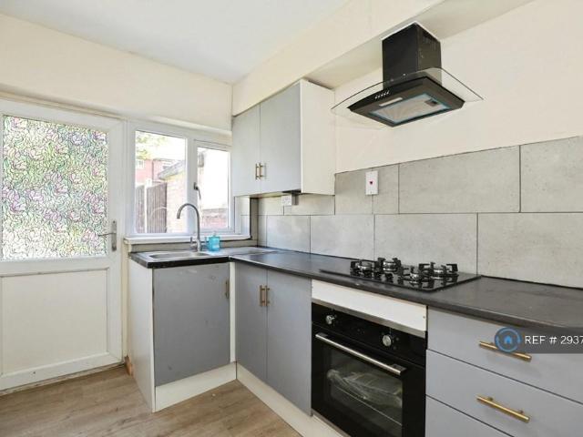 1 bedroom house share to rent