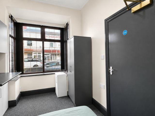 1 bedroom house share to rent