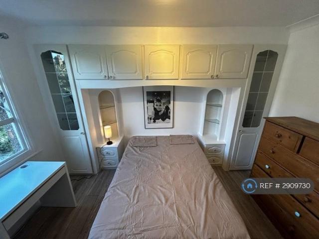 1 bedroom house share to rent