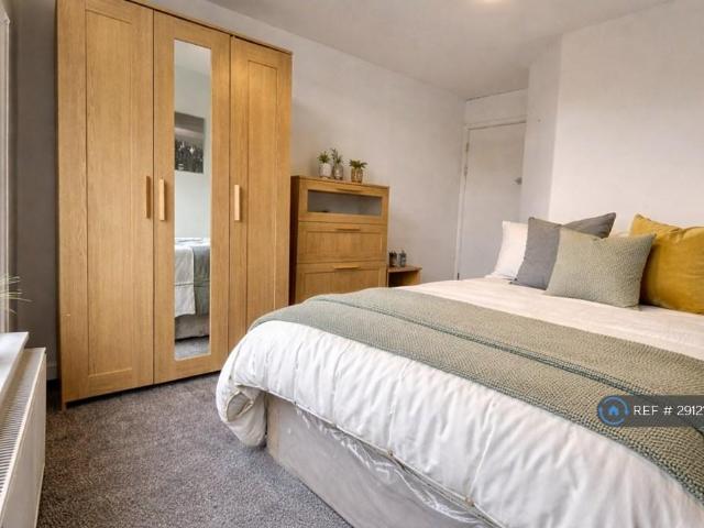 1 bedroom house share to rent