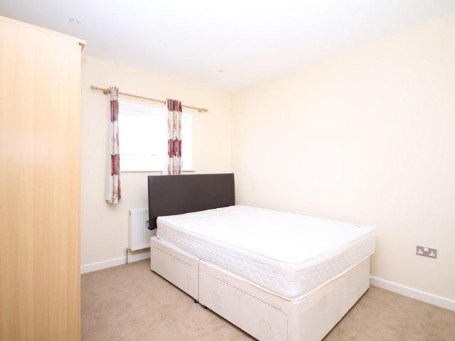 1 bedroom house share to rent