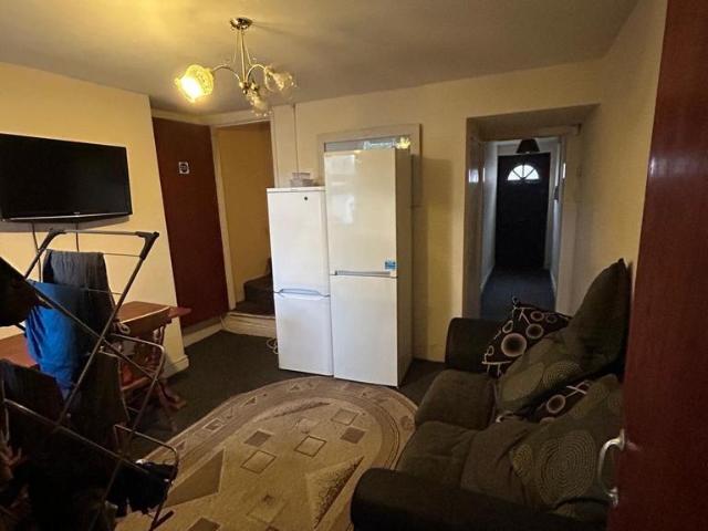 1 bedroom house share to rent