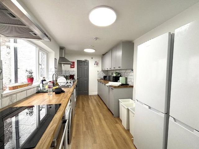 1 bedroom house share to rent