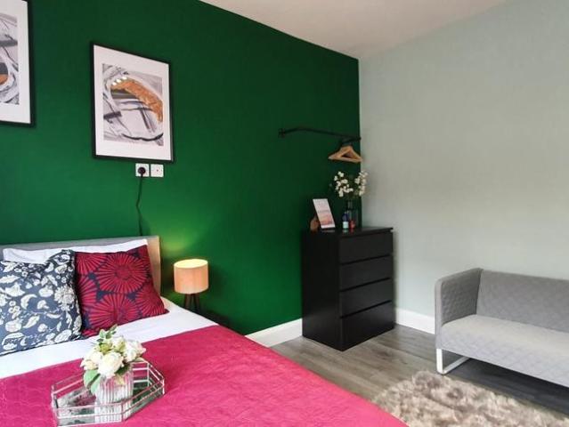 1 bedroom house share to rent
