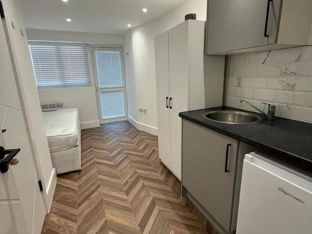 1 bedroom house share to rent
