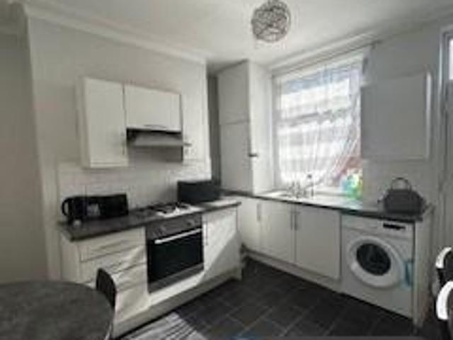 1 bedroom house share to rent