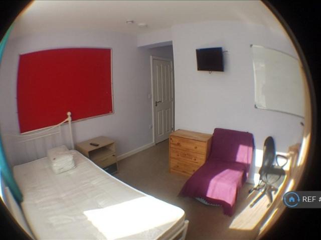 1 bedroom house share to rent