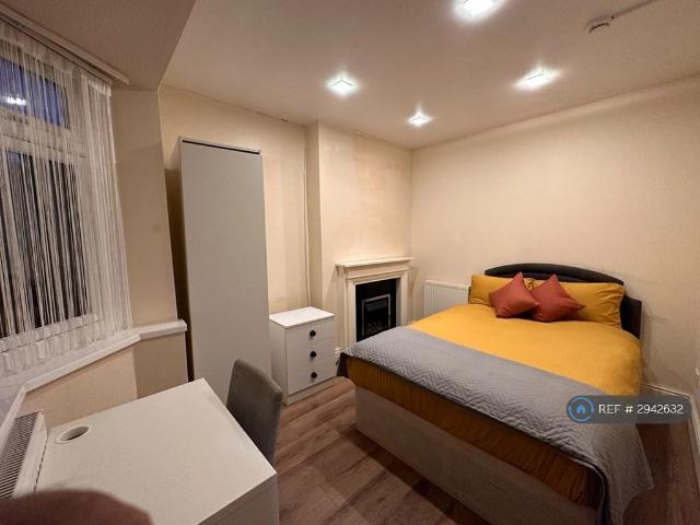 1 bedroom house share to rent