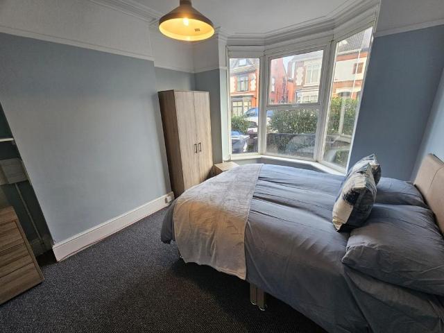 1 bedroom house share to rent