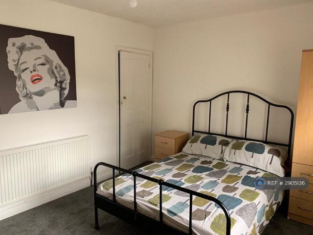 1 bedroom house share to rent