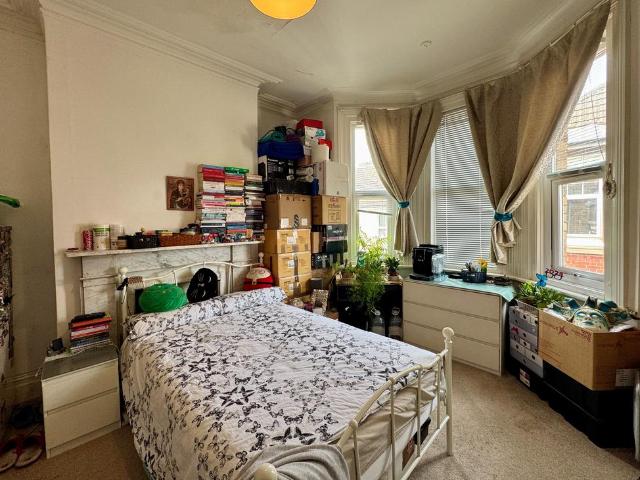 1 bedroom house share to rent